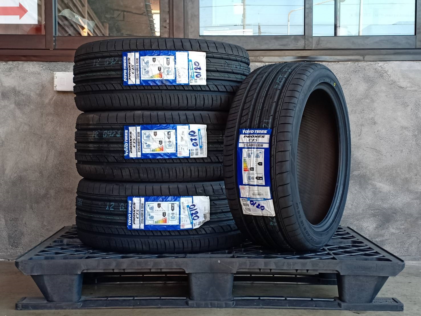 TOYO PROXES C1S 235/40R18 ปี20 - ทรัพย์รุ่งเรืองยางยนต์ : Inspired by ...